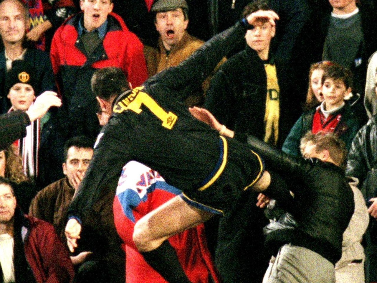 Суровые амстердамские болбои | Пикабу