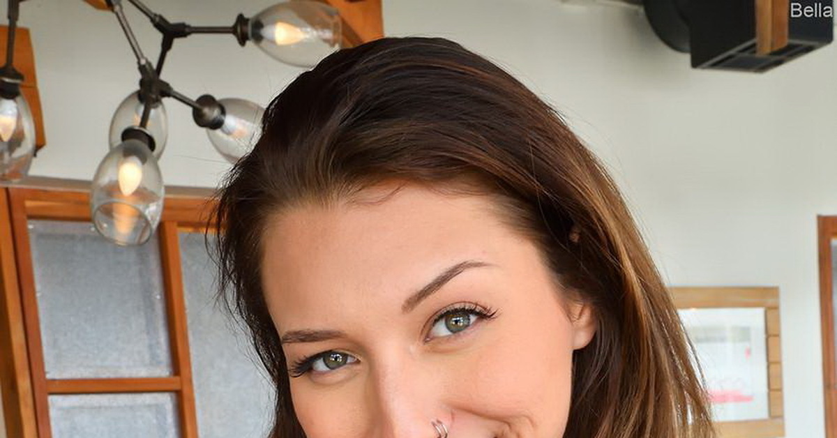 Bella Rolland | Пикабу