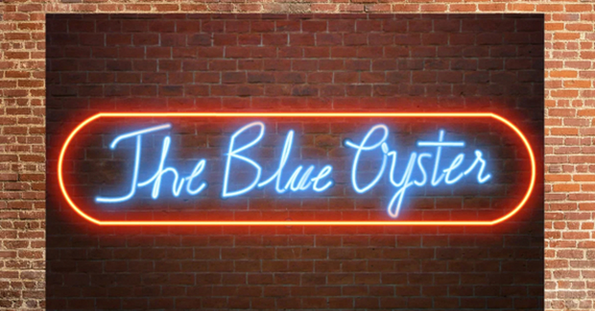 И всё-таки, "blue" - это голубой или синий цвет в английском языке ...