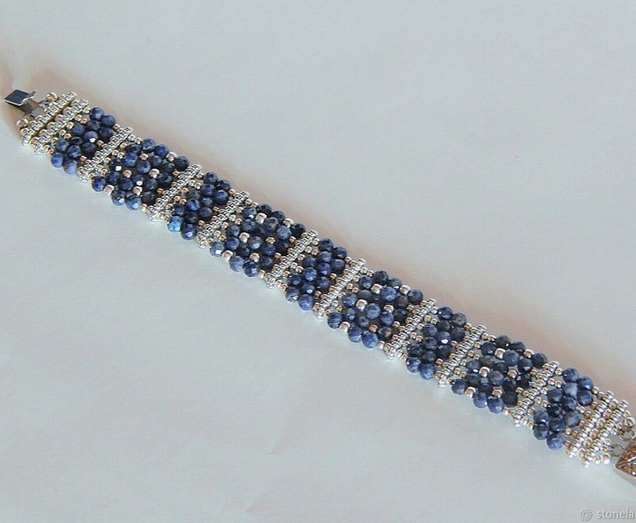 Многорядный браслет-манжета из сапфира «Морозный узор» | Пикабу