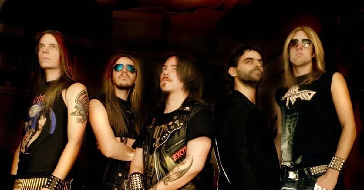 Наконец третья отличная заслуженная HEAVY METAL банда имеет название ...