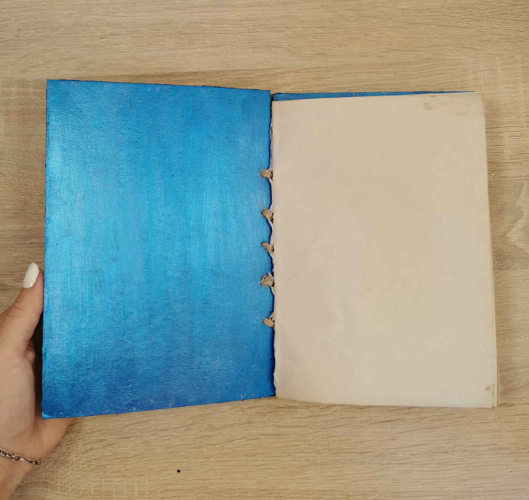 Блокнот Гримуар с голубыми глазами | Пикабу