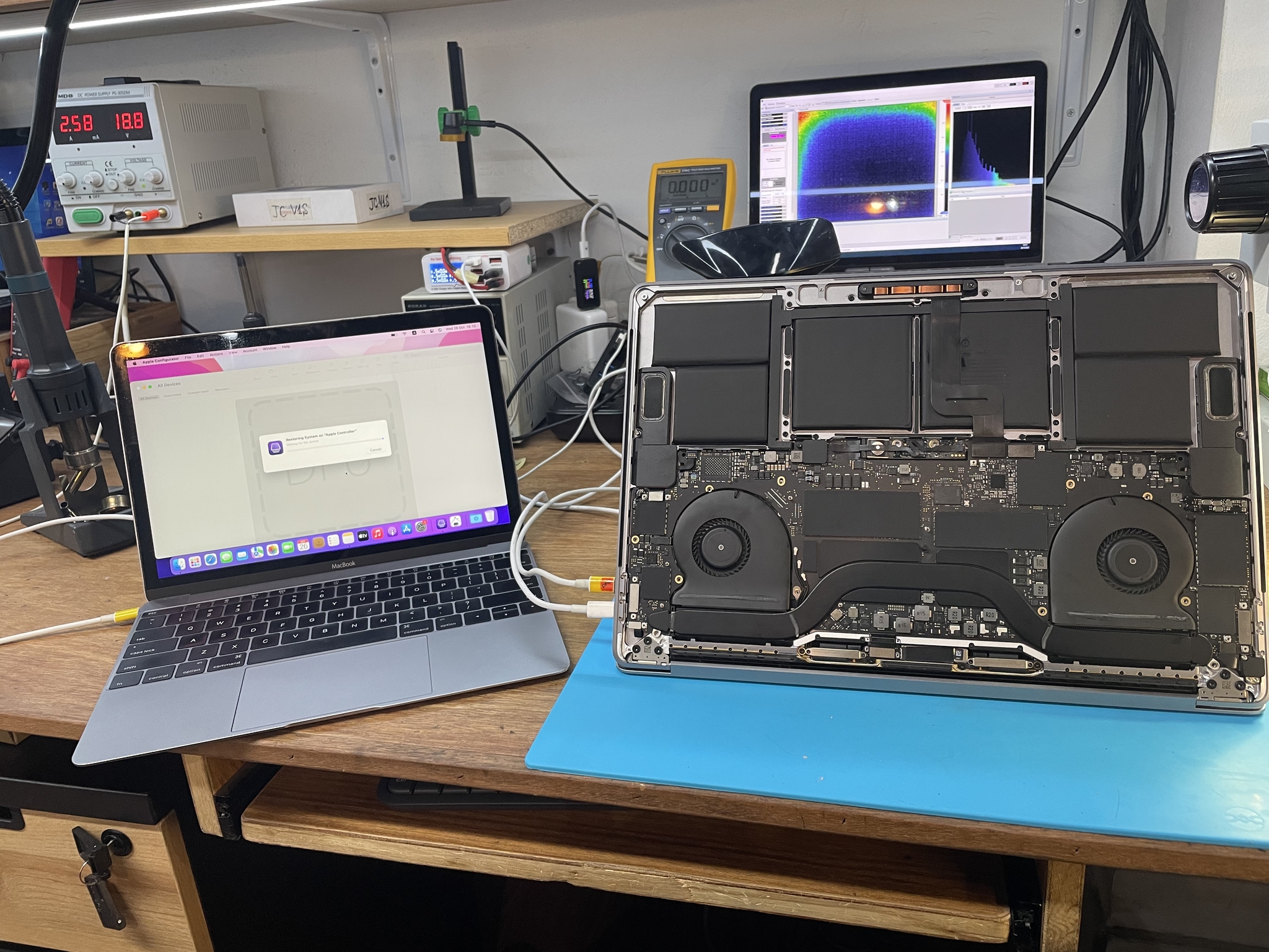 Замена памяти на A1990 - 26.10.22 13:34 | Пикабу