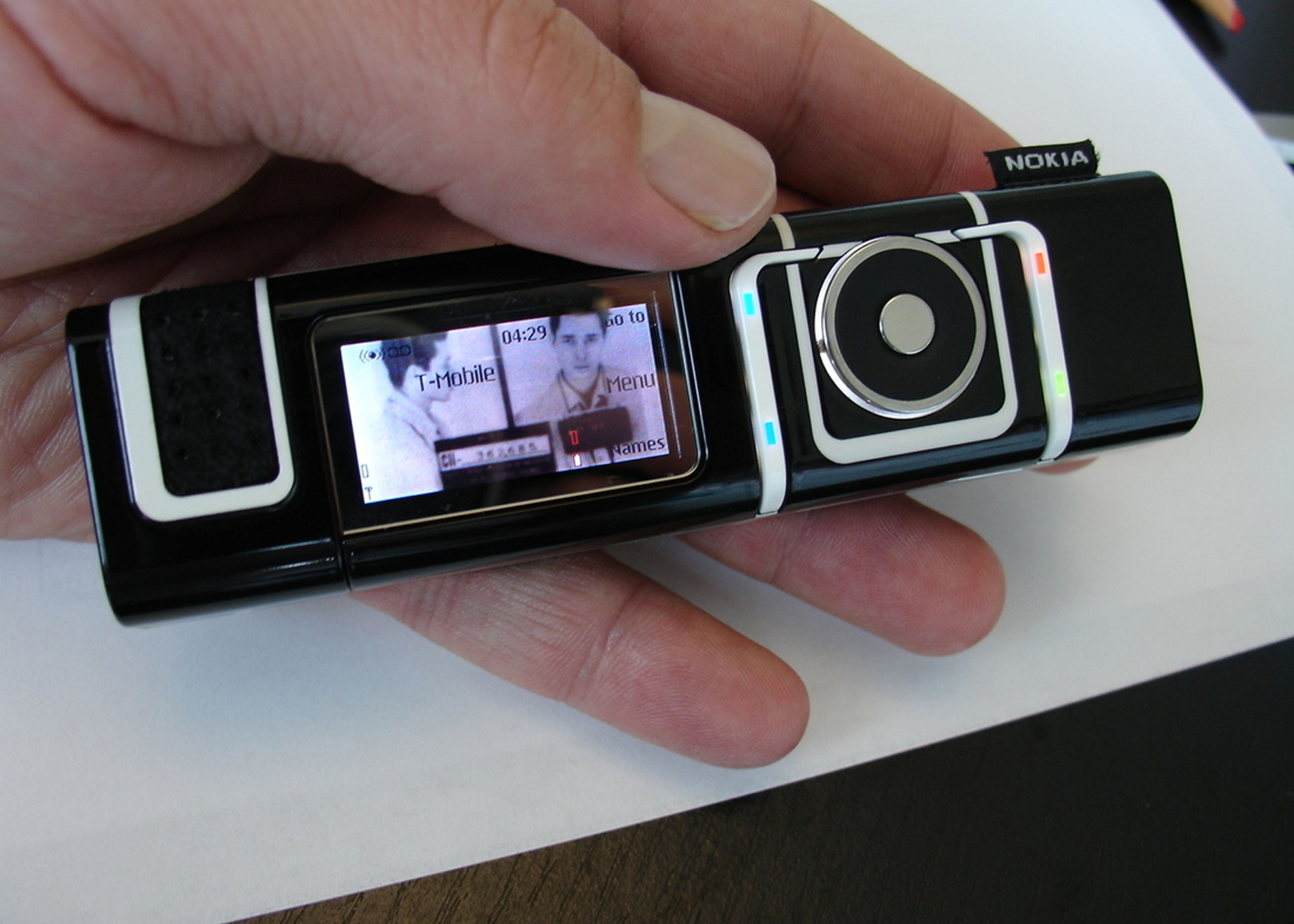 Самые необычные мобильные телефоны прошлого | Пикабу