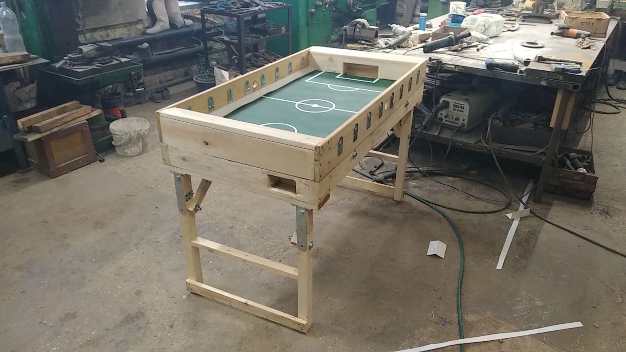 Настольный футбол своими руками | Пикабу