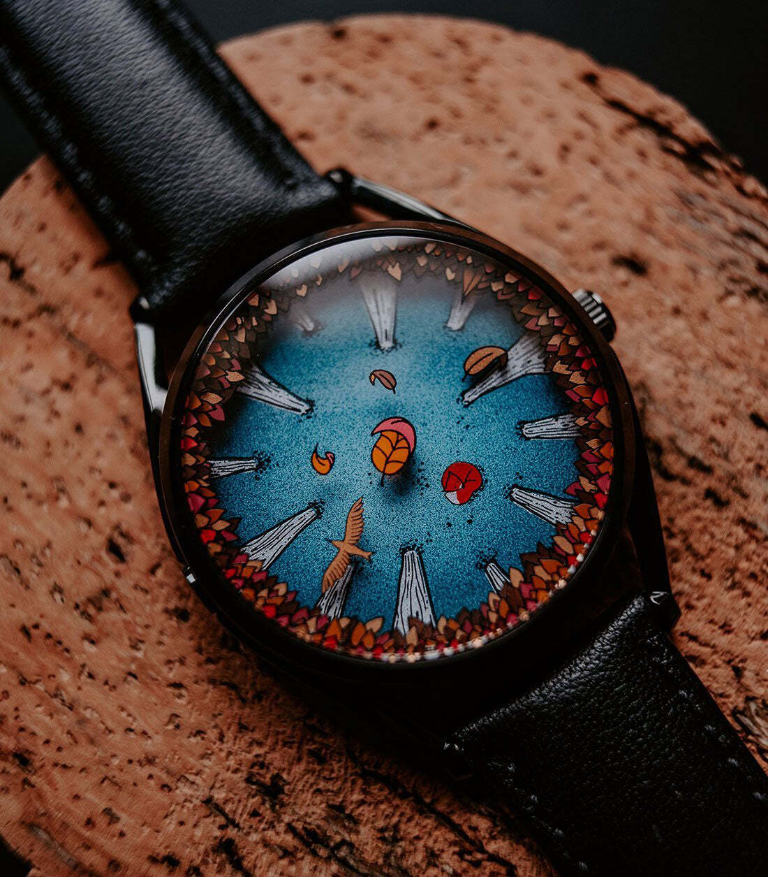 Часы с птичкой и листьями. Как по ним читать время? Все просто | Пикабу