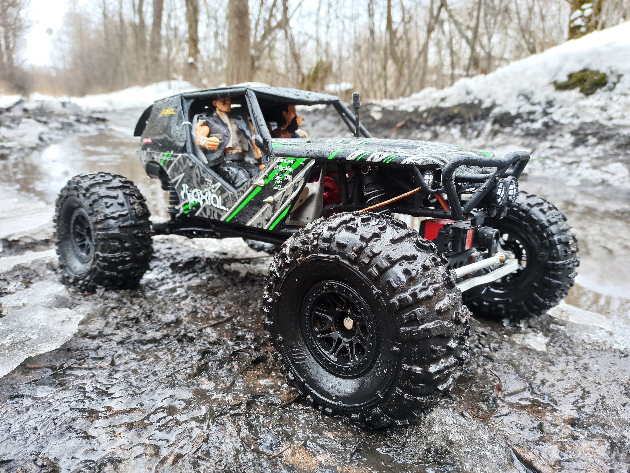 Axialracing driver's travelling | Пикабу