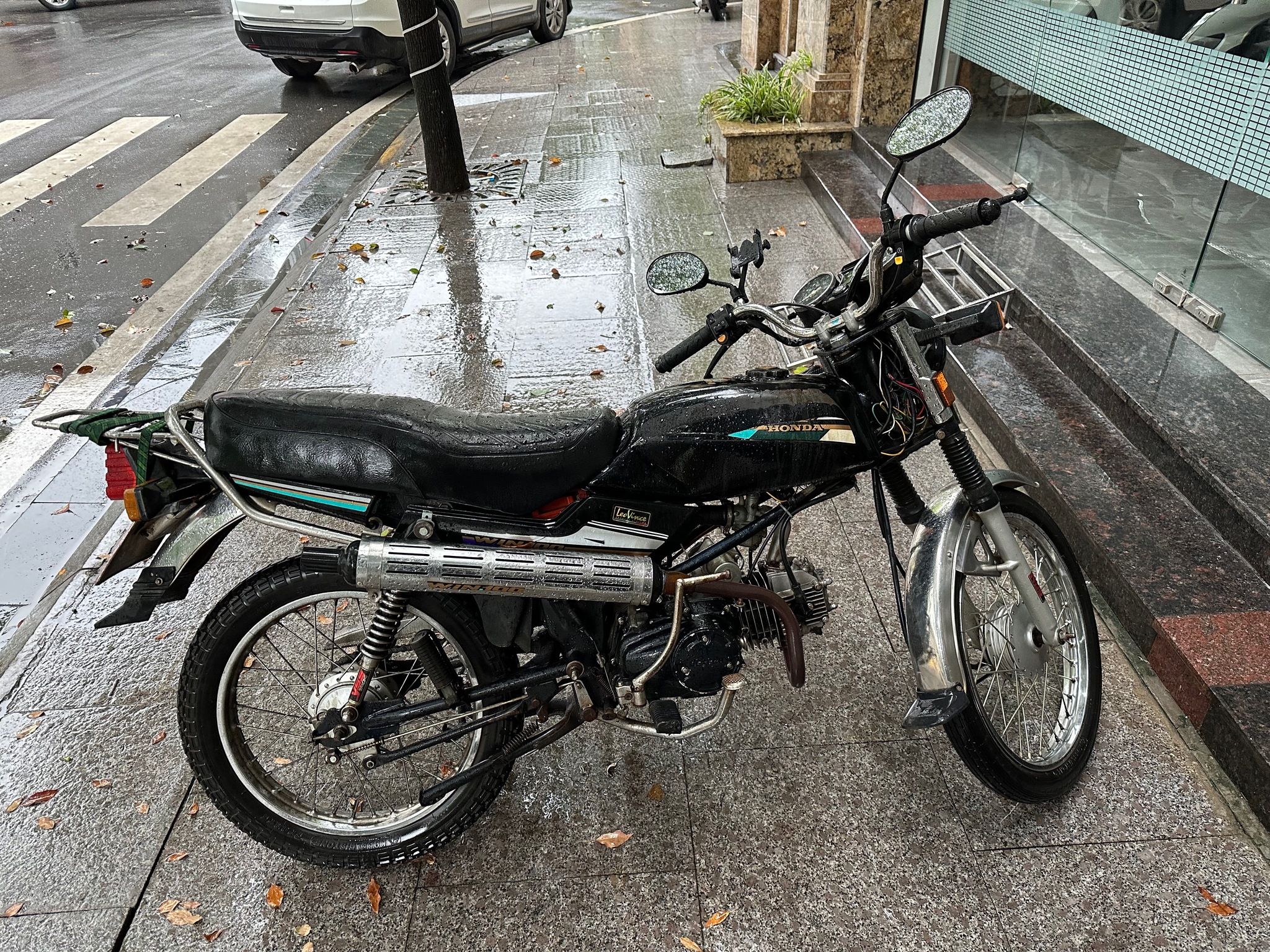 Ханой, дарю мотоцикл (Honda Win 125cc) - 02.09.23 05:25 | Пикабу