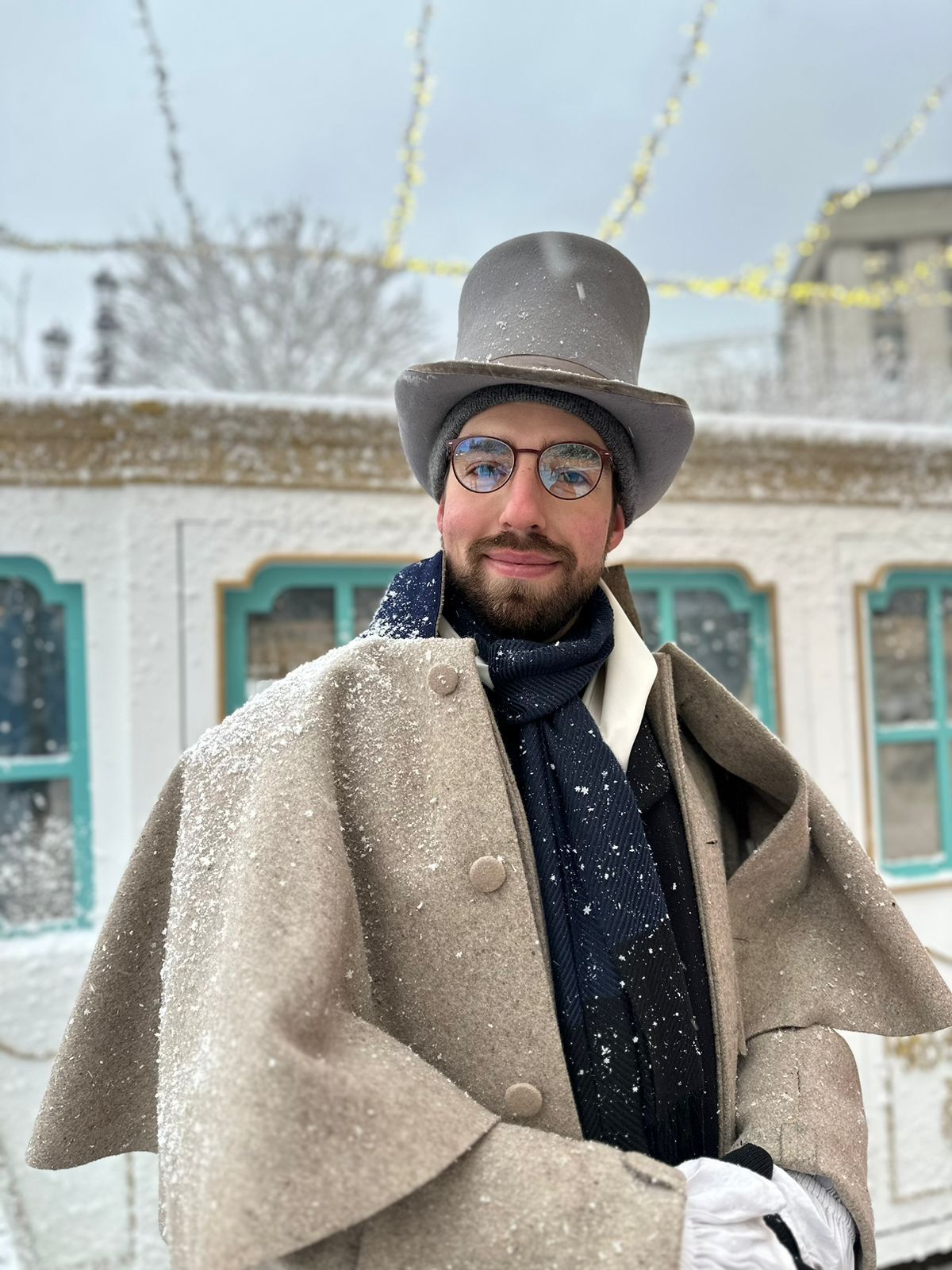 Новогодние моменты: Персонажи Манежной площади...2024 | Пикабу