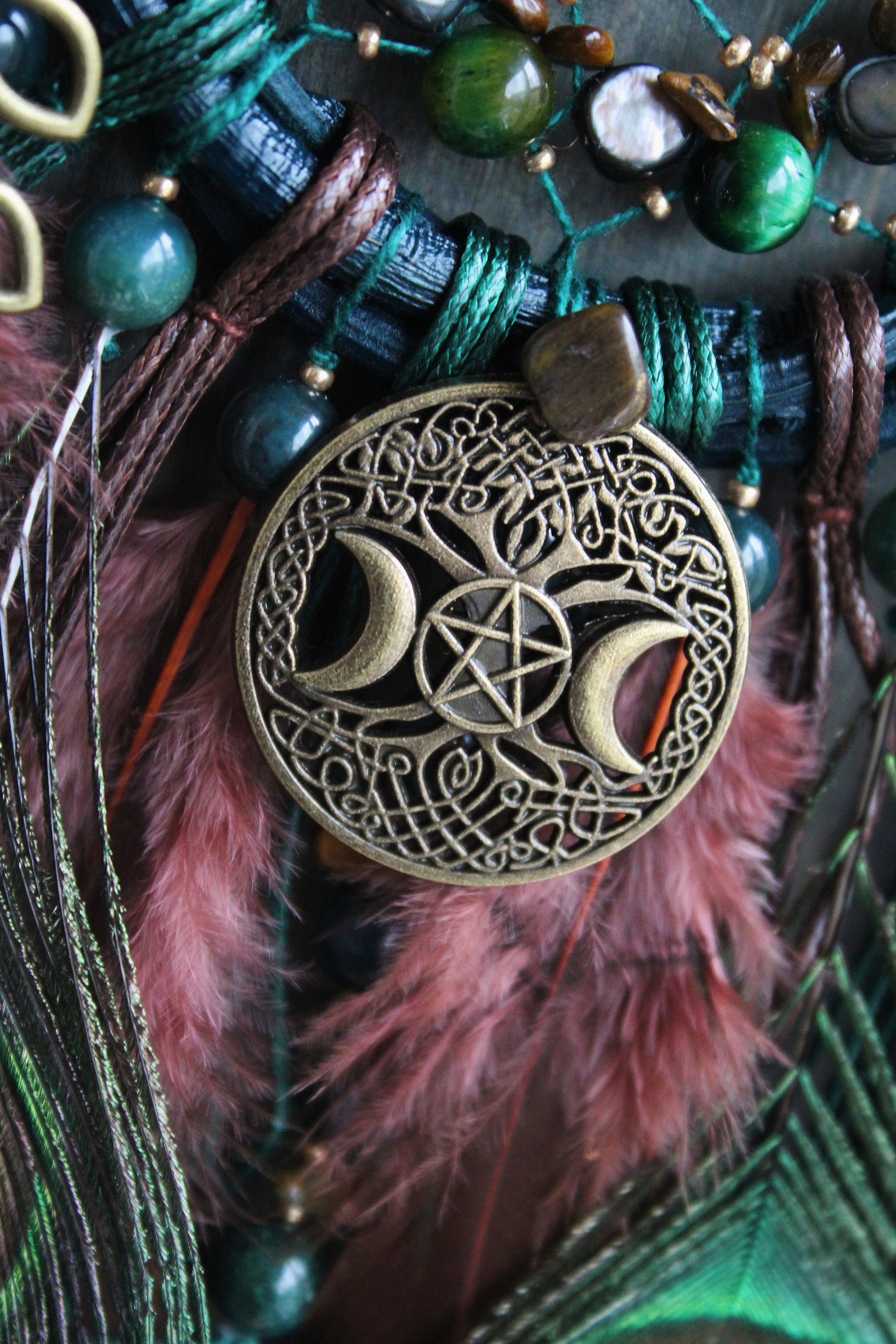 Ловцы Снов из коллекции Tell me a Fable - 22.04.24 11:40 | Пикабу